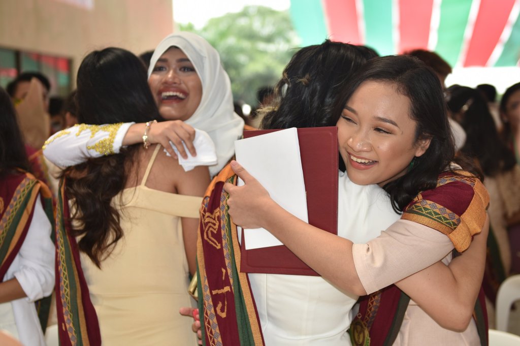 UP Mindanao graduates first summa cum laude, holds investiture rites ...