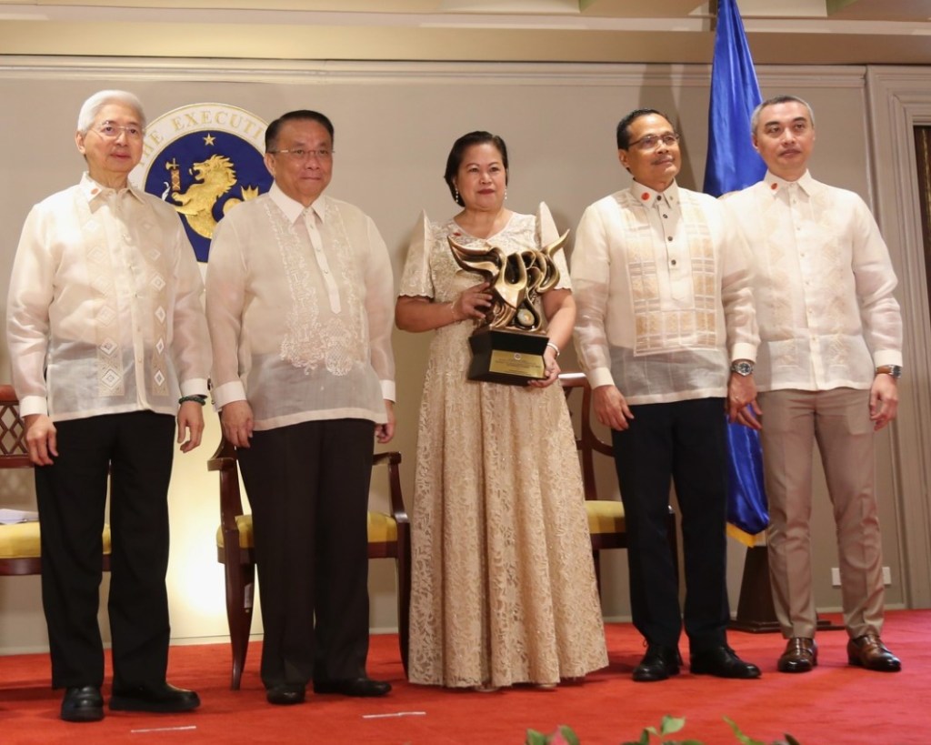 UP SURP receives Philippine Quality Award for commitment to Quality ...